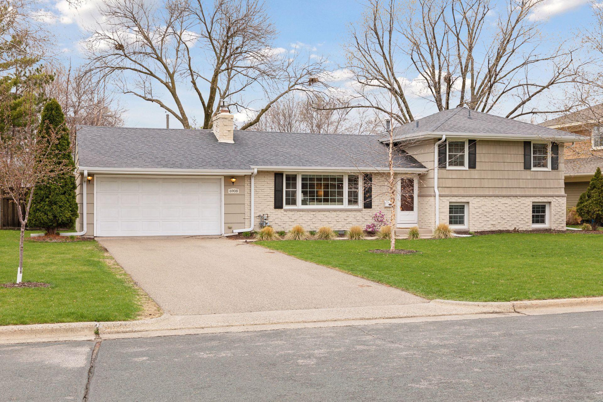 6908 Dawson Lane, Edina, MN 55435 | MLS # 6510622