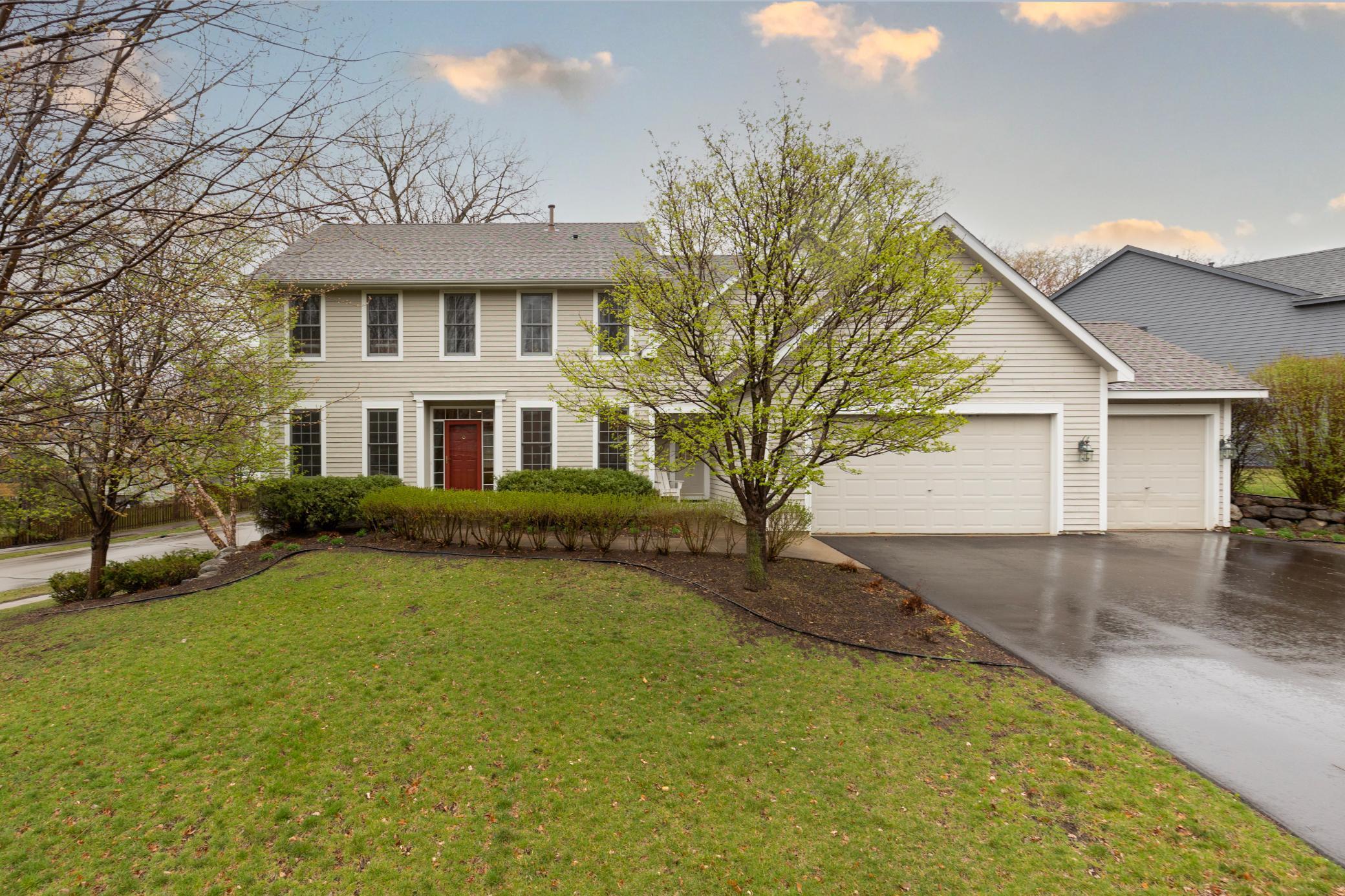 8697 Cottonwood Lane, Eden Prairie, MN 55347 | MLS # 6520505