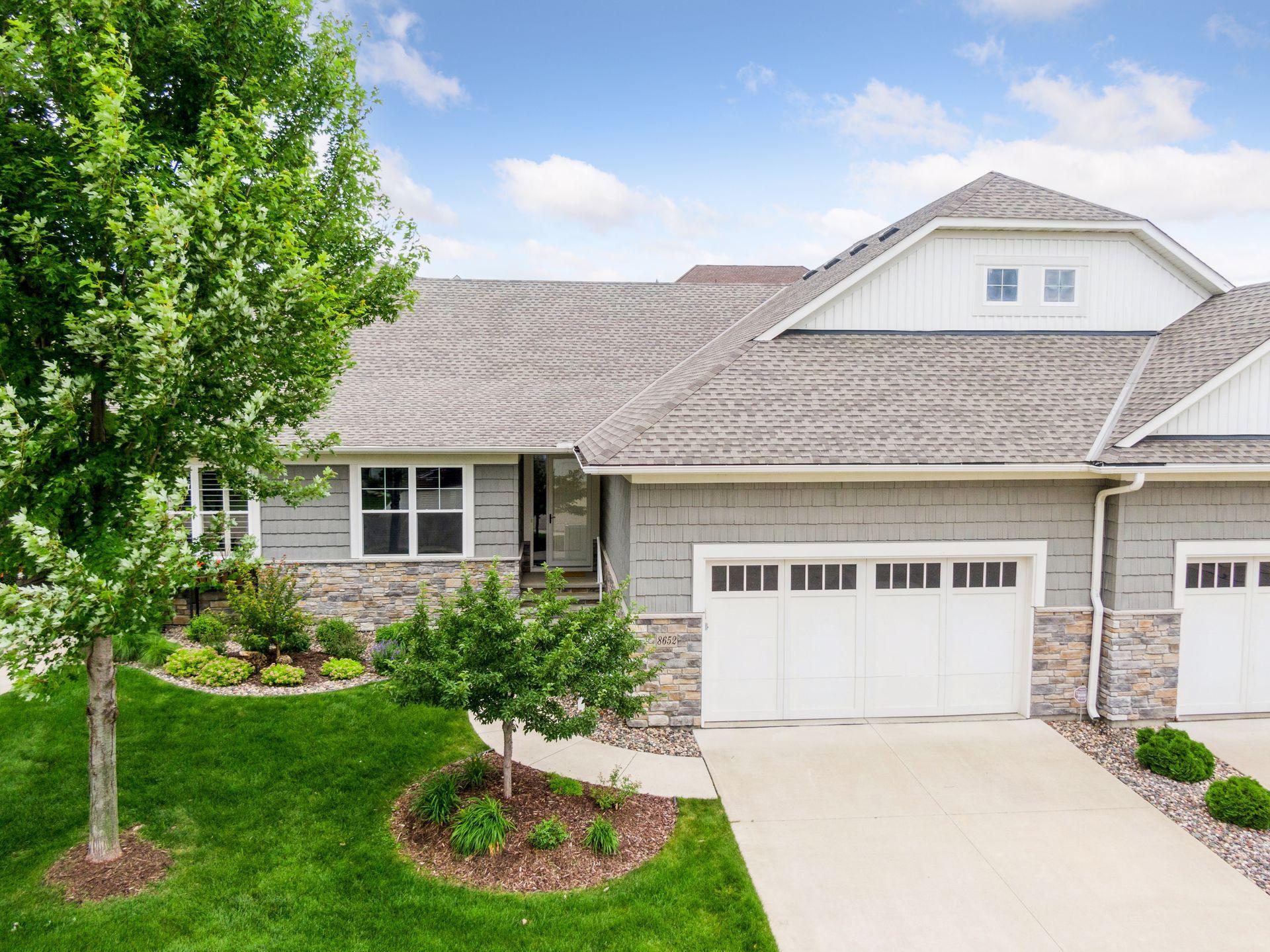 8652 Lake Riley Drive, Chanhassen, MN 55317 | MLS # 6551782
